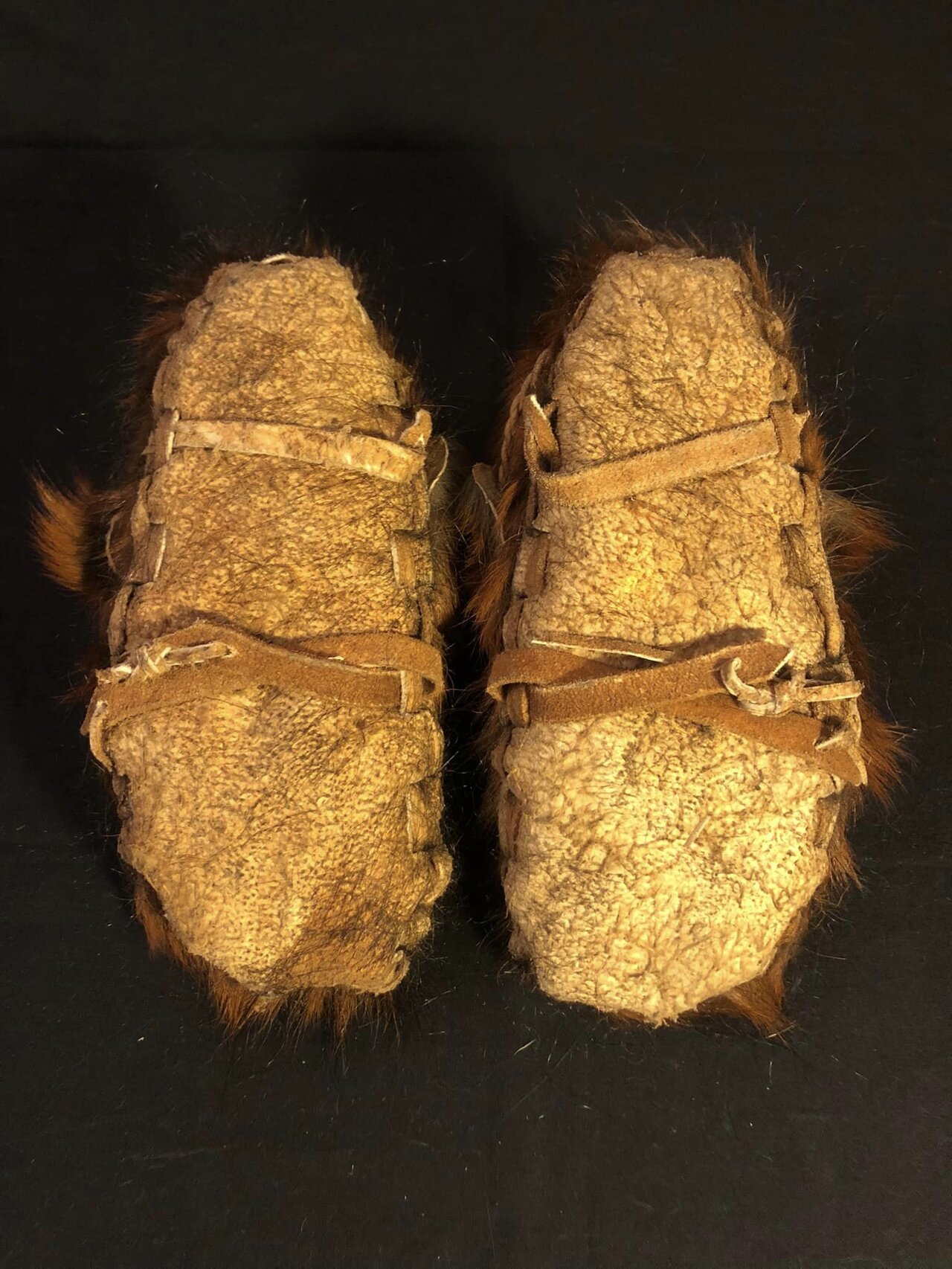 New reconstruction of the Iceman’s shoes and coat